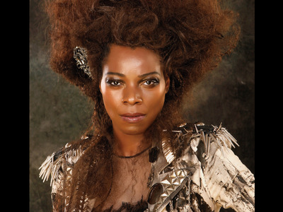 唯一無二の音楽世界を築く、ブイカの魅力 | News & Features | BLUE NOTE TOKYO